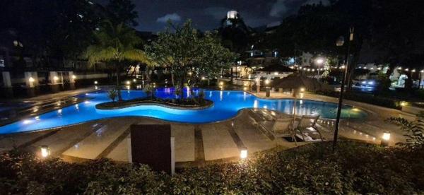 Jeweis Homey Place -2br In A Resort-like Condo - Angono