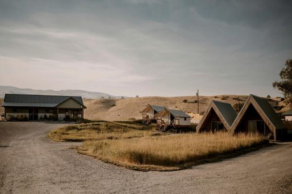 Gorgeous A-frame Cabin For Two Near Yellowstone With Incredible Glampground Amenities In Emigrant, Montana - Emigrant, MT