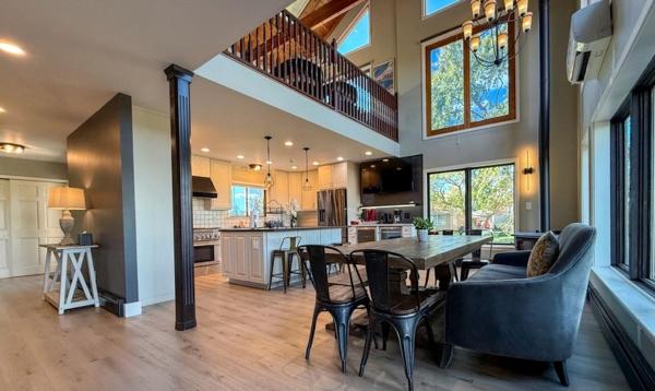 Luxurious Villa With Hot-tub, Fire Pit And Games In Gary, Indiana - Gary, IN