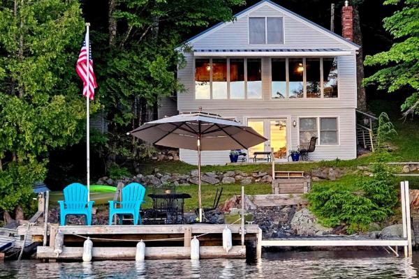 Waterfront Cabin With Dock, Kayaks & Sunset Views On Great Pond In Belgrade, Maine - Waterville, ME