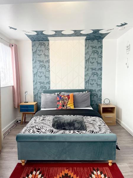 Penn Gardens 2 Beds Apartment-2 - Romford