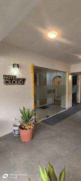 Hotel Cloud 7 - Gandhinagar
