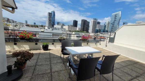 Appartement Avec Terrasse à Puteaux 92 - Puteaux