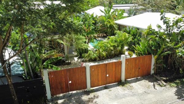 Lapislazuli House & Flats With Shared Pool - Costa Rica
