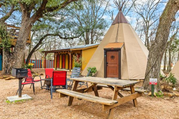 Tipis On The Guadalupe - Canyon Lake, TX