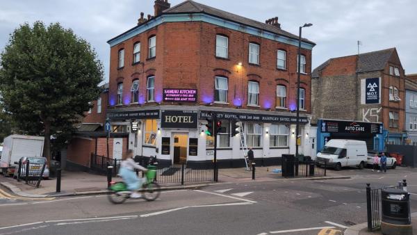 Haringey Hotel - Barnet
