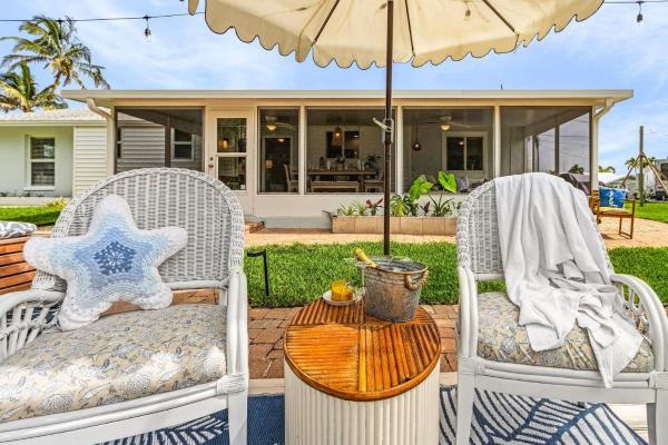 A Magical Moment Near The Beach - Villa Marina - Roelens - Fort Myers Beach, FL