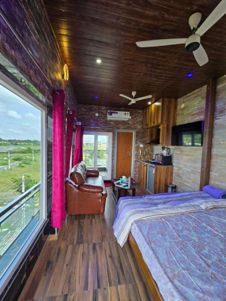 Barla's Home Stay - Luxury Studio Room - Hyderabad