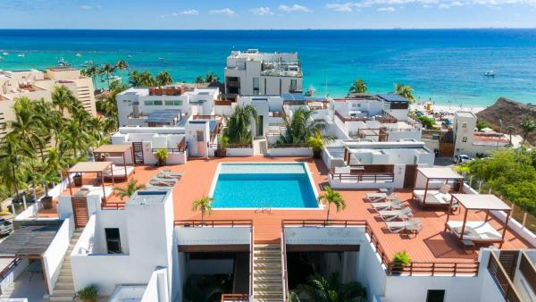 Modern 2 Bedroom Condo With Pool - Near To The Beach - Casa Del Mar 113 - Playa del Carmen