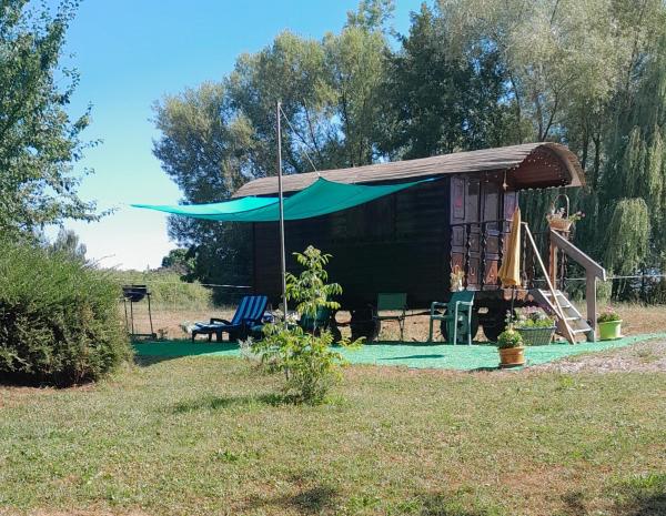 La Roulotte Au Bord De L'étang - Bourgogne-Franche-Comté