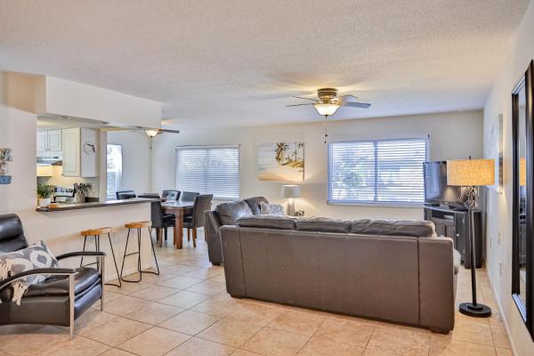 Waves Unit 20 - St. Pete Beach, FL