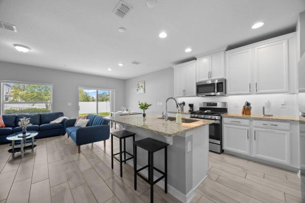 Spacious 3brd Getaway Near Downtown Sanford - Sanford, FL