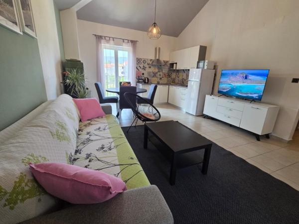 The Lovely Loft - Cres