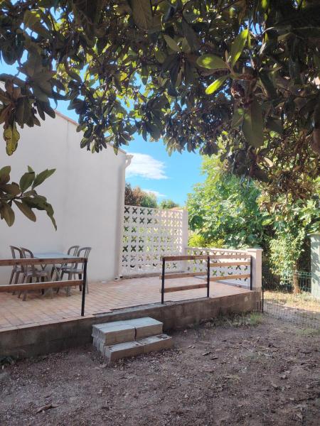 Logement Avec Terrasse Et Jardin - Plage de Frontignan