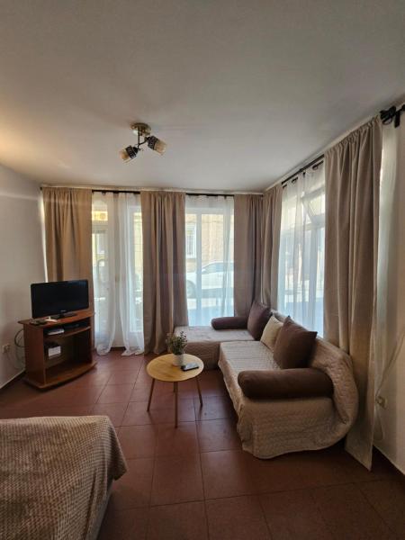 Charming Ground Floor Aprt In Old Sofia - 소피아