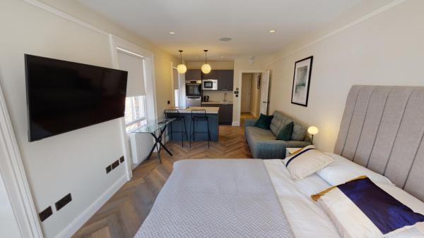 City Centre Cathedral Sofabed Shared Laundry - Guernsey