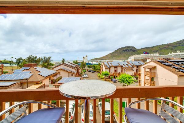 Walk To Nawiliwili Harbor Condo With Saltwater Pool - Lihue, HI