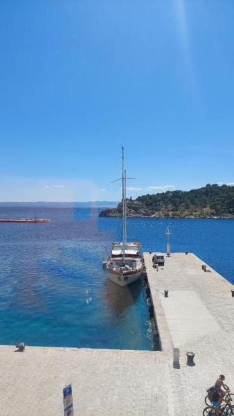 Vele With Parking And Sea View - Makarska