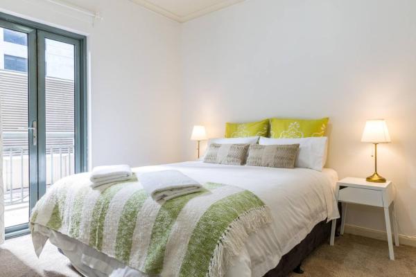 Mhyl Cbd Private 2br Southern Cross Crown Casino Dfo - Kensington