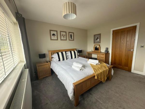Modern Homely Well Equipped 2br Bungalow Next To The Racecourse Free Parking - Hereford