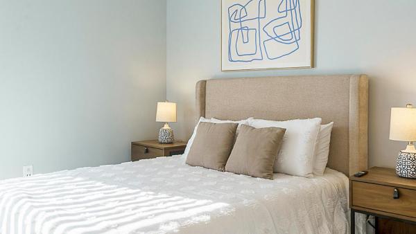 Canal Walk District Apartments By Landing - Keystone at the Crossing - Indianapolis