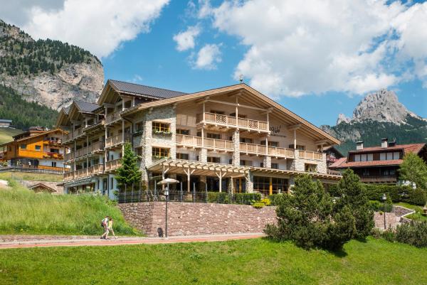 Hotel Portillo Dolomites 1966' - Canazei, TN, Italie