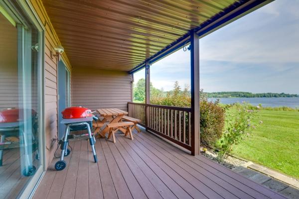 Community Boat Dock Lake Memphremagog Condo! - Derby, VT