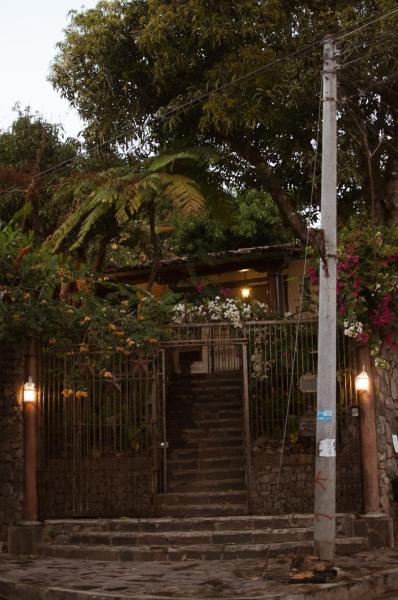 Que Ondas Hostal - El Salvador