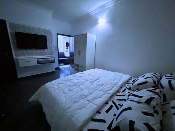 2 Bedroom Apartment Ikeja Adeniyi Jones - Nigeria