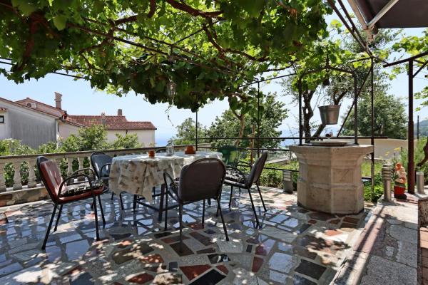 Apartments With Parking Space Lovran, Opatija - 23701 - Lovran