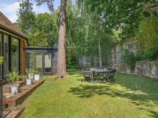 Fir Tree Apartment - Uk49993 - Crowborough