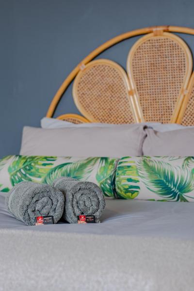 Hermanus Waterfront Boho Studio Apartment, Whale Coast Hideaway - Hermanus