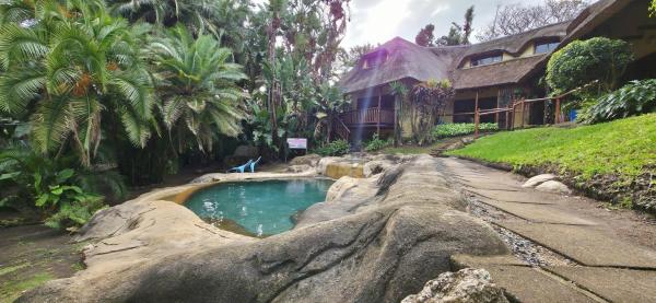 Sunny Rock 3 - Sleeps 5 - Southbroom