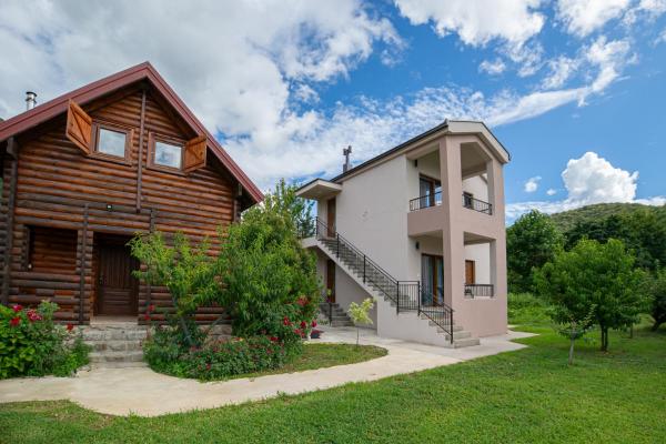 Wood House - Montenegro