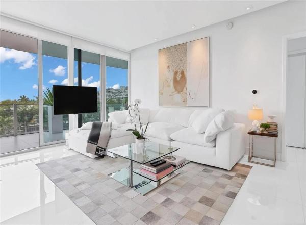 Beachfront Condo With Private Elevator - Key Biscayne, FL