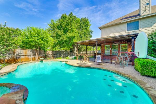 Dfw Sports Hub Home With Pool And Hot Tub In Frisco! - Plano, TX