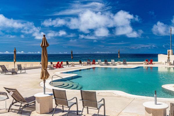 Beach & Oceanfront Terrasol Condo, 2 Pools & Patio - Cabo San Lucas