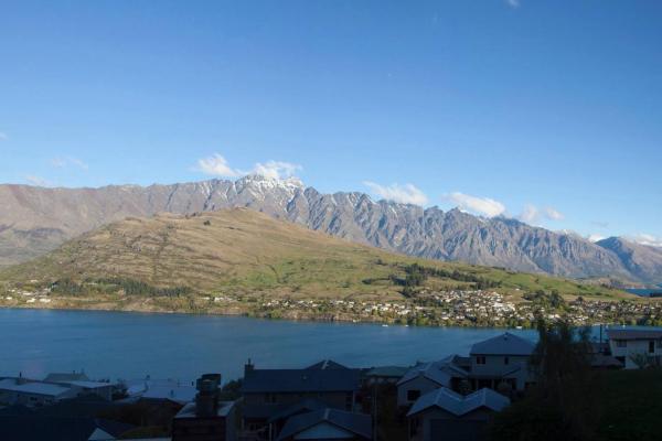 Lakeview Lodge One With Stunning Views - Queenstown