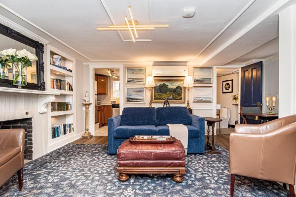 New England Scholar Style Retreat In Providence! - Warwick, RI