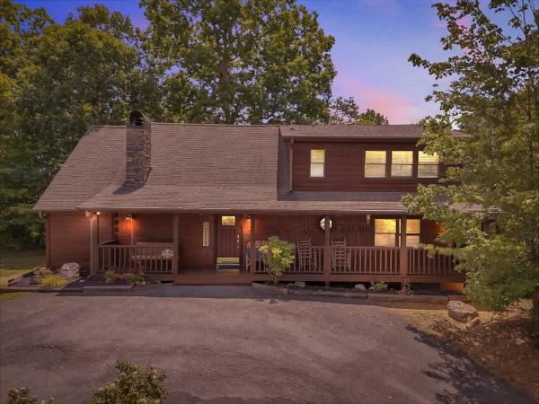 Er3 - Best Of Both Worlds -Great Location-close To Town Cabin - Pigeon Forge, TN