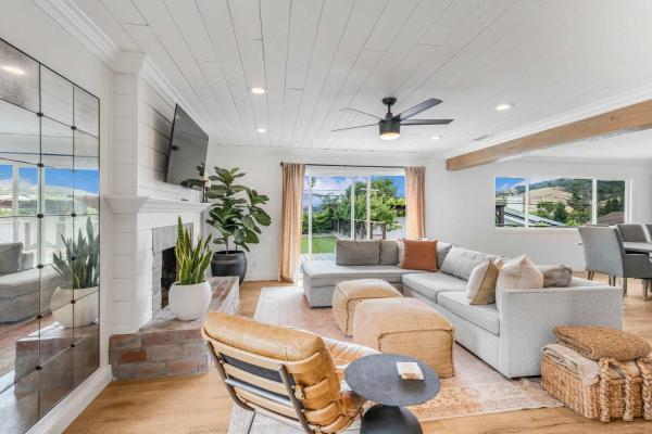 Sleeps 11 Wine Trail Fire Pit Bocce & Trampoline - San Luis Obispo, CA
