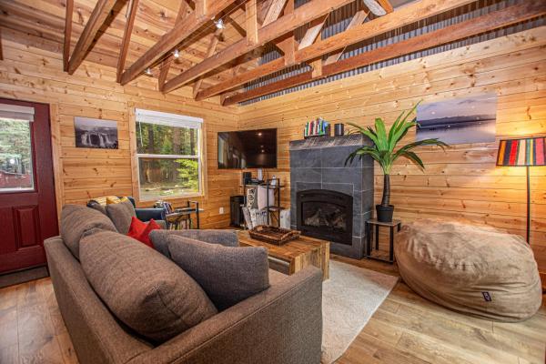O'brien's Den By Hauserman Rentals - Tahoma, CA