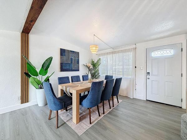 Modern 3br Retreat With Pool & Fire Pit - Clearwater, FL