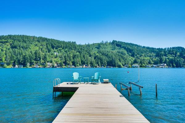 Fire Pit & Views: Modern Summit Lake Escape! - Olympia, WA