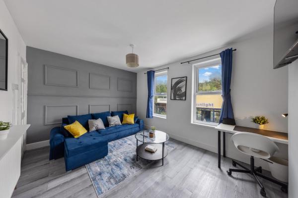 Cosy 2-bed Home In The Heart Of Medway L Sleeps 5 - Cooling Castle