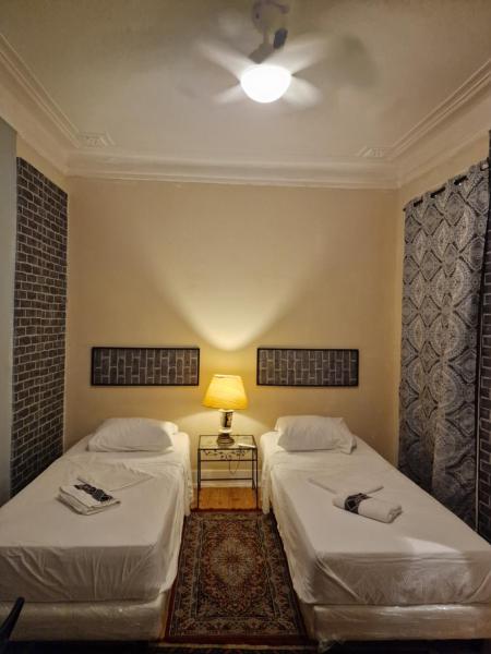 D I N Hospedagem Lisboa - Amora
