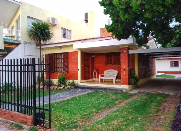 Cómoda Y Espaciosa Casa Céntrica Frente Al Lago San Roque - Carlos Paz - Villa Carlos Paz