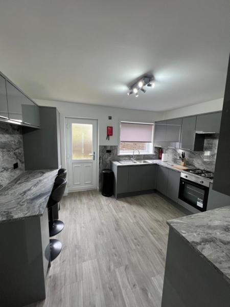 Newly Refurbed 3 Bed Home 15mins To Edin City - Livingston