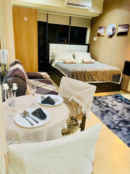 Poblacion Stay With Pool Gym Jacuzzi And Pool Table - Pasay
