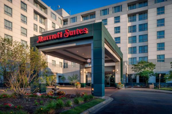 Chicago Marriott Suites Deerfield - Skokie, IL